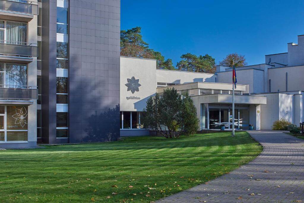 ISM University of Management and Economics - ISM University of ...